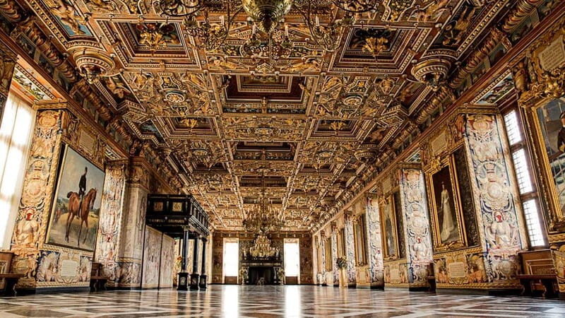 Easy Pace Tour of Kronborg Castle and Frederiksborg Palace - Who Should Book This Tour?