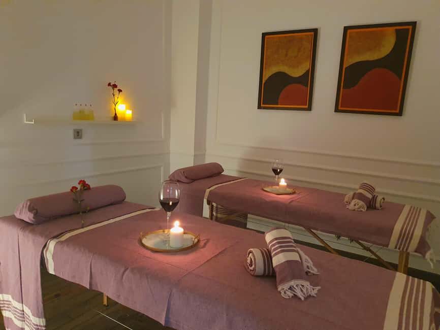 Echegaray 5, Málaga center: Wine & Relax Experience: Massage + Wine tasting - The Experience Breakdown: A Deep Dive into the Tour Itself