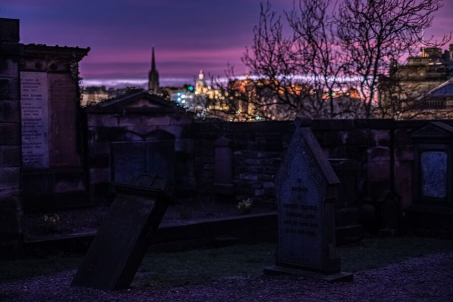 Edinburgh: Dark Secrets of the Old Town Halloween Tour - Who Will Love This Tour?