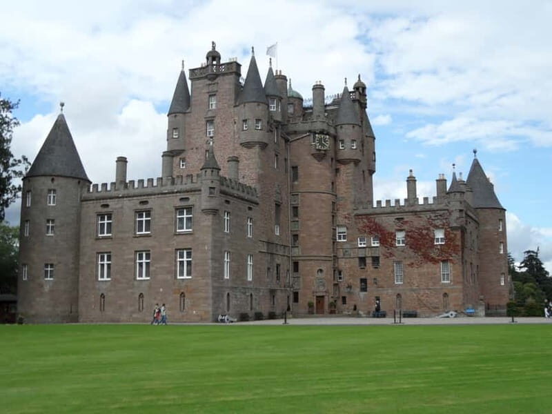 Edinburgh: Private Guided Walking Tour - Itinerary Breakdown: What to Expect