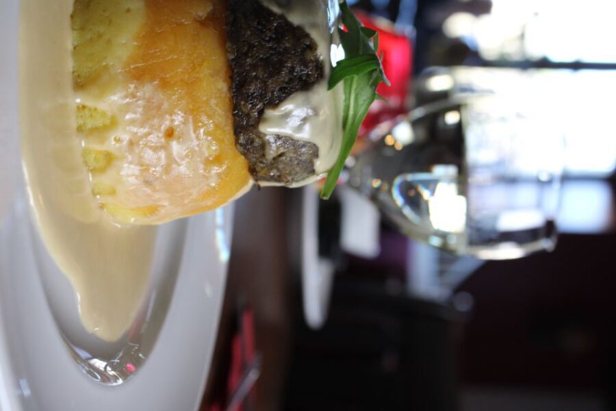 Edinburgh: Tolbooth Tavern Haggis Taster & Whisky Sampling - Who Will Love This Experience?