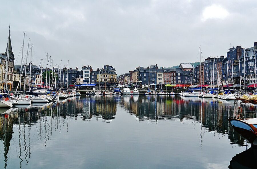 Honfleur Vieux Bassin Quai Saint Etienne slate houses