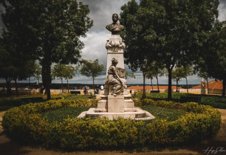 Évora: Tales and Legends Guided Walking Tour - The Snack and the Atmosphere