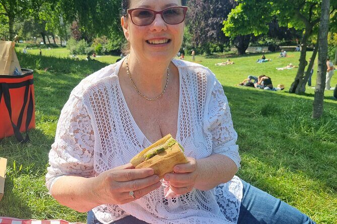 Exclusive Gourmet Picnic Experience at the Eiffel Tower - FAQ