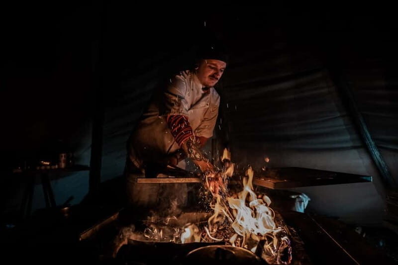 Experience the majestic Auroras Kiruna-Abisko & lodge dinner - The Lapland-Inspired Two-Course Dinner