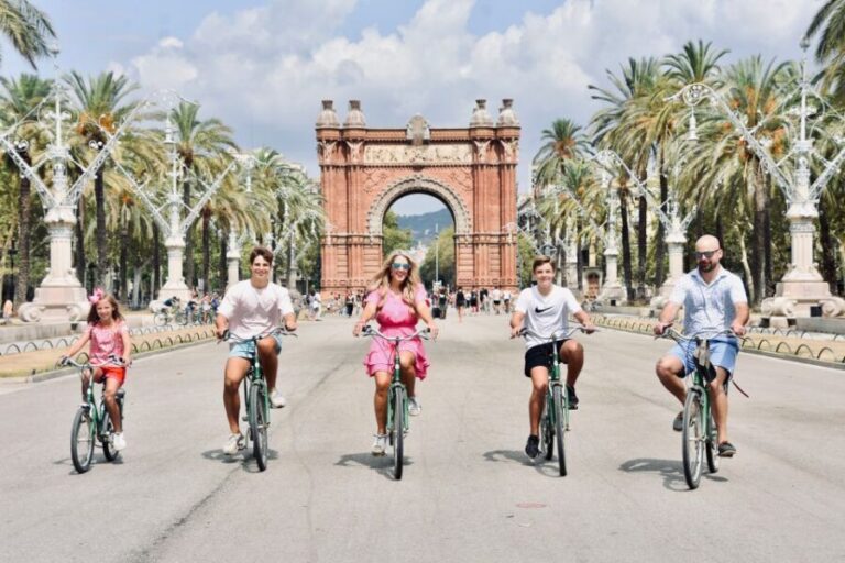Explore Barcelona by Bike & Photo Shooting - A Deep Dive into the Experience