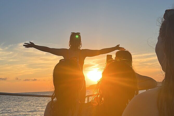 Explore Comino, Blue Lagoon & Caves - Private speed boat - What’s Included & What to Consider