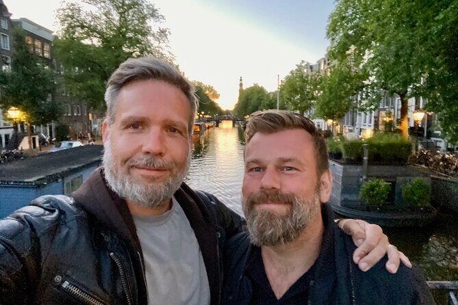 Explore hidden streets with friends - Private Tour - Authentic Experiences Guided by Passionate Local Experts