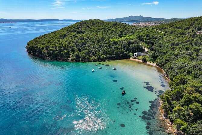 Explore Islands and Blue Bay Snorkeling Adventure on Speedboat - Stop 1: Pjescana Uvala — The Blue Lagoon