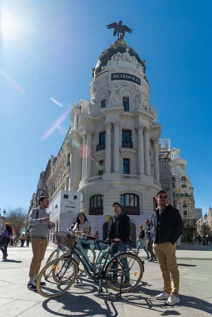 Explore Madrid by bike taking photos with Benja - Who Will Love This Tour?