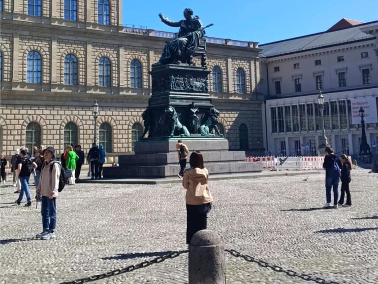 Exploring Munich by Pedicab: Premium Two Hour Tour - Itinerary Breakdown: What You’ll Experience