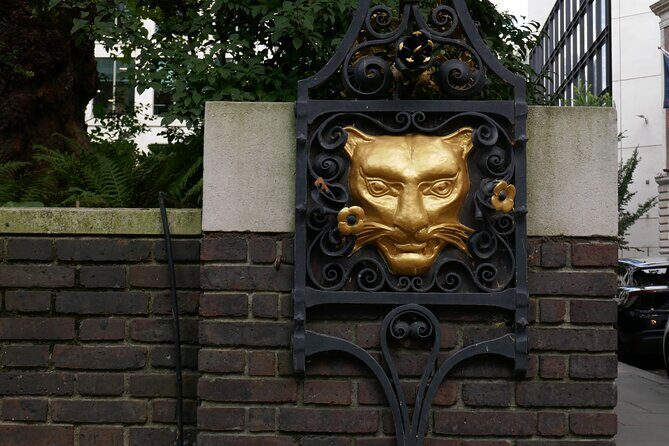 Fashion History Walking Tour in London - An In-Depth Look at the Tour Experience