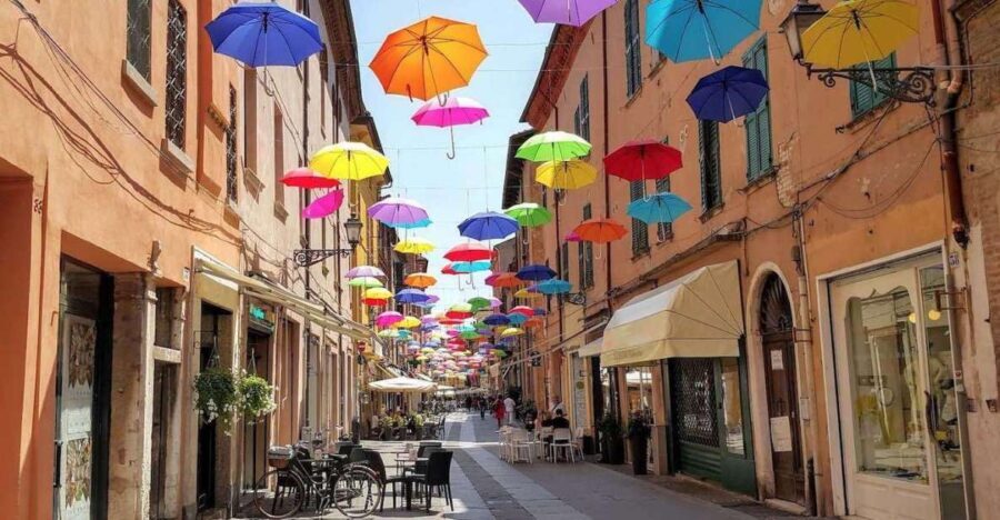 Ferrara: Guided City Highlights Walking Tour - Wandering Through the Historic Streets