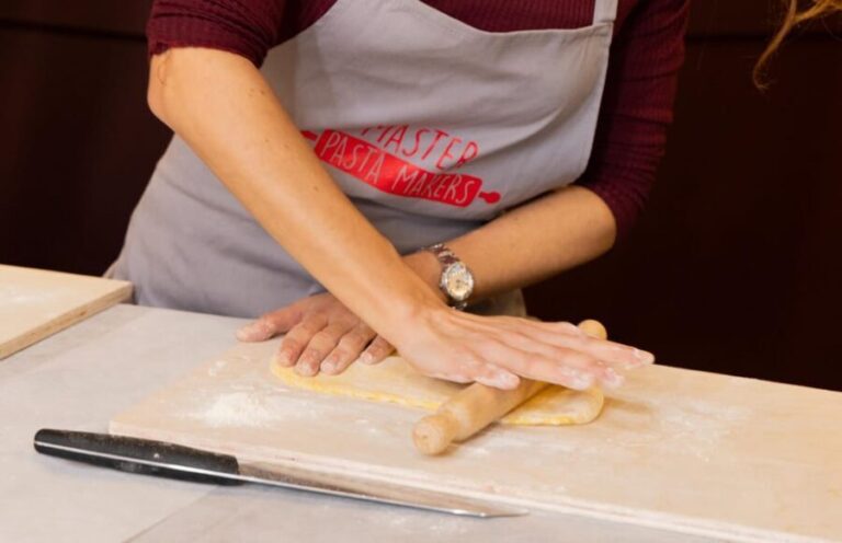 Fettuccine & Tiramisu Masterclass: Pasta & Dessert - The Venue and Group Dynamics