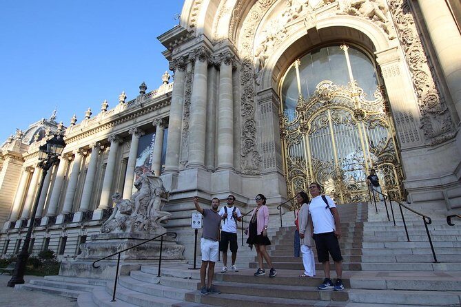 First Day Bike Tour, Top Sights, hidden gems, Wine&Cheese picnic - Who Would Love This Tour?