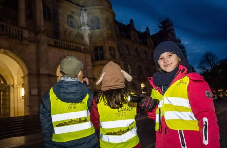 Flashlight tour for children/teenagers - Practical Details That Matter