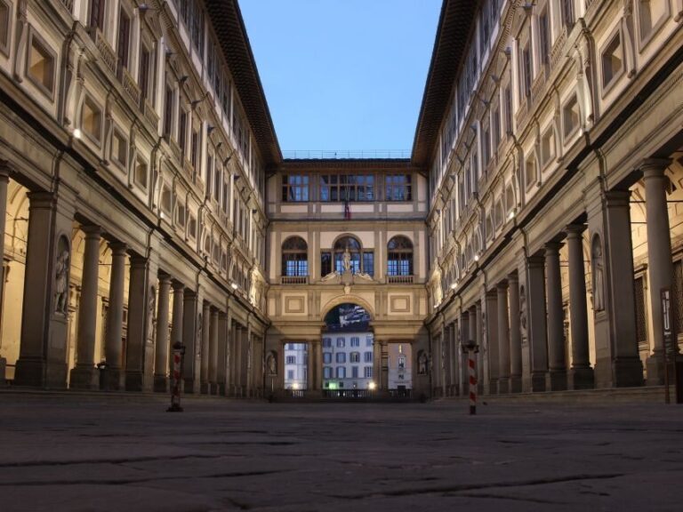 Florence by Night: 2-Hour Walking Tour - Exploring Florence by Night: A Detailed Look