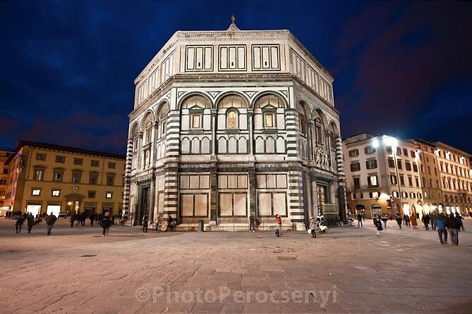 Florence by Night Photo Tour with a Professional Photographer - Practical Tips for Participants