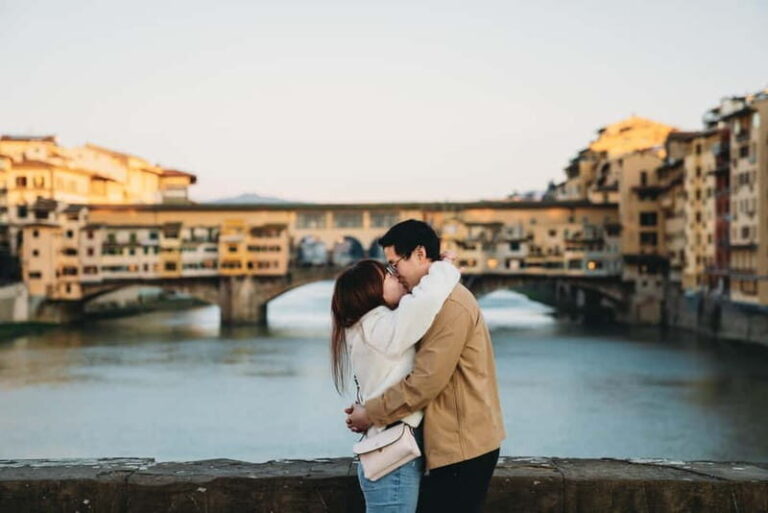 Florence: Classics Photoshoot with Ponte Vecchio Bridge - Authenticity and Value
