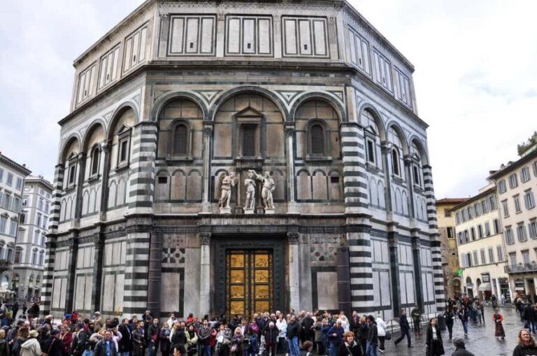 Florence: (French) Walking Tour with a licensed guide - The Hidden Gems and Stories