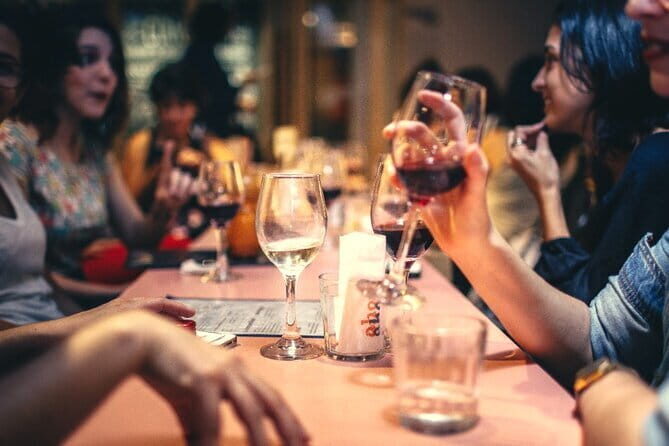 Florence Pub Crawl in the Old Town - What’s Included and What’s Not