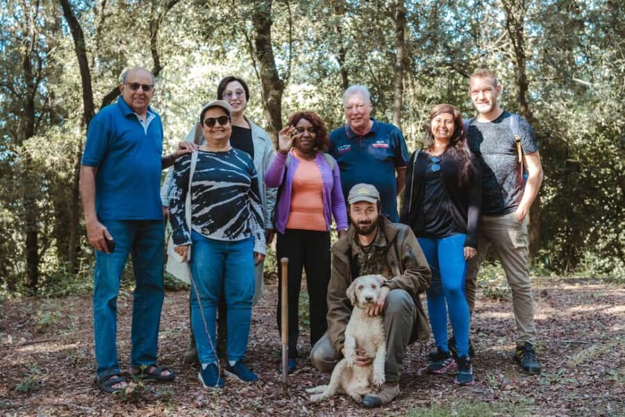 Florence: San Gimignano, Truffle Hunt, Wine Tasting, & Lunch - The Truffle Hunt in Chianti