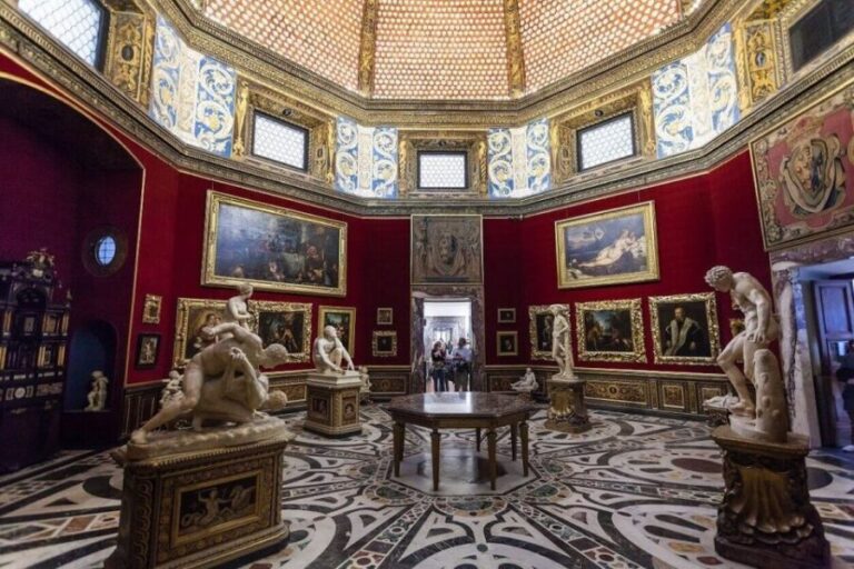 Florence: Uffizi Gallery Small Group with Entrance Tickets - A Closer Look at the Uffizi Gallery Small Group Tour