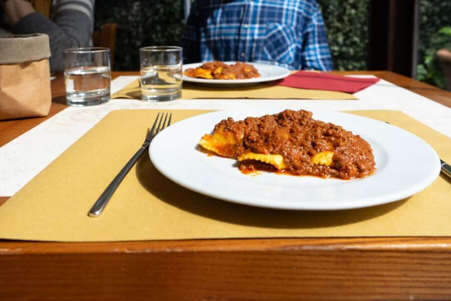 Florences Ultimate Food Tour: Full Tuscan Meal with a Local - Who Should Consider This Tour?