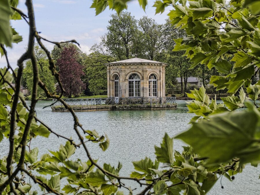Belvedere gazebo at Fontainebleau park