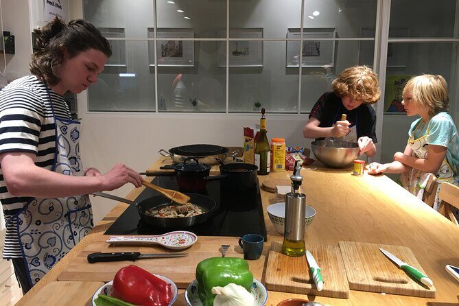 Food Market Shopping and Cooking Workshop in A Coruña - FAQs