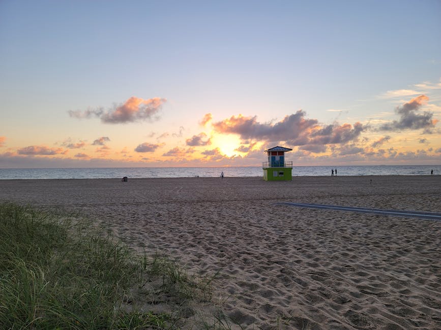 Lifeguard tower on Hollywood Beach at sunrise