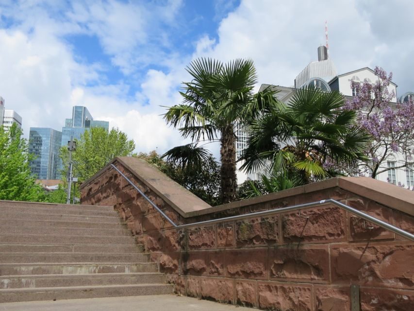 Frankfurt: Guided walk between palm trees and skyline - What Makes This Tour Stand Out
