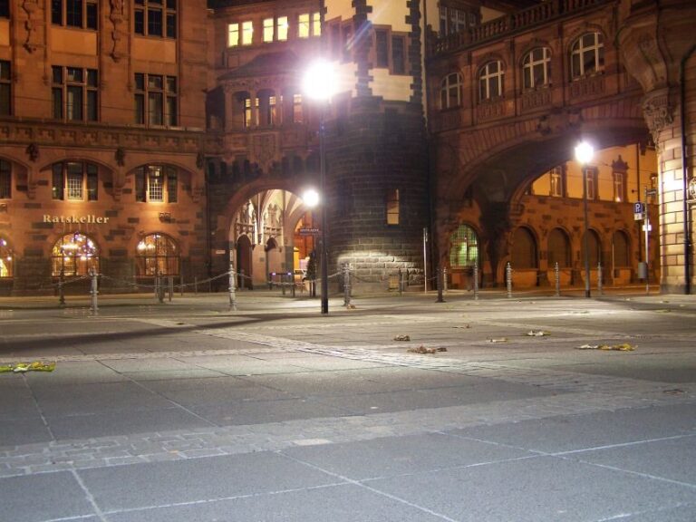 Frankfurt: Old Town Horror Stories Walking Tour in German - The Itinerary in Detail