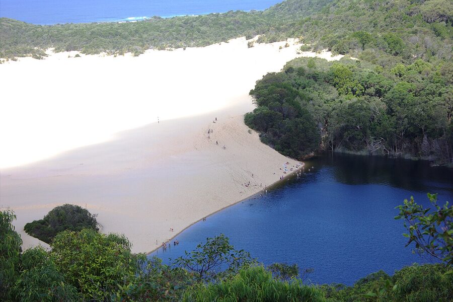 Hammerstone Sandblow and Lake Wabby on K'gari