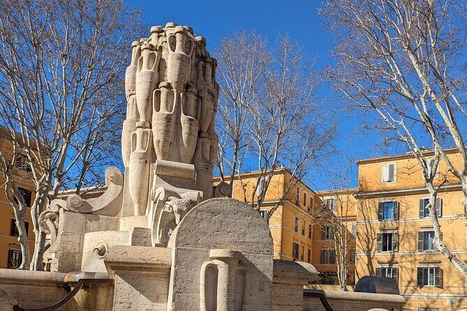 Free Urban Trekking with an Archaeologist - Detailed Breakdown of the Itinerary