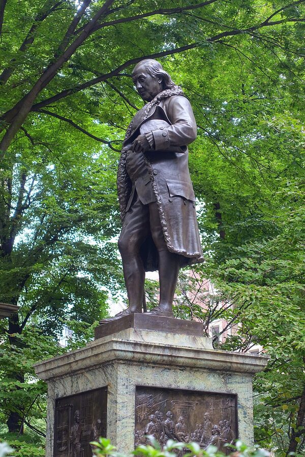 Benjamin Franklin bronze statue at Old City Hall in Boston