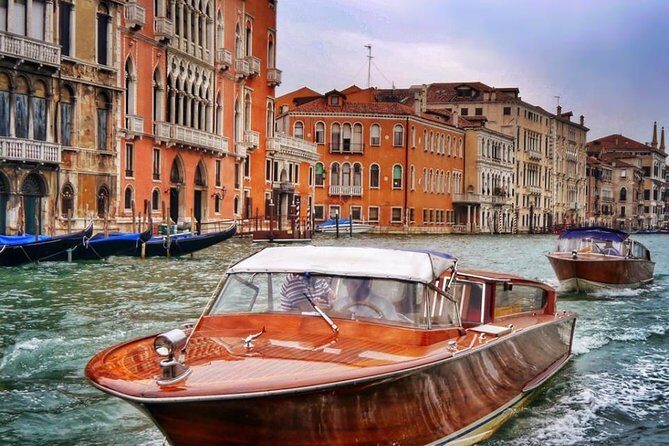 FriendInVenice Murano Burano Torcello Private Tour By Luxury Boat - Transportation and Timing: Why It Matters