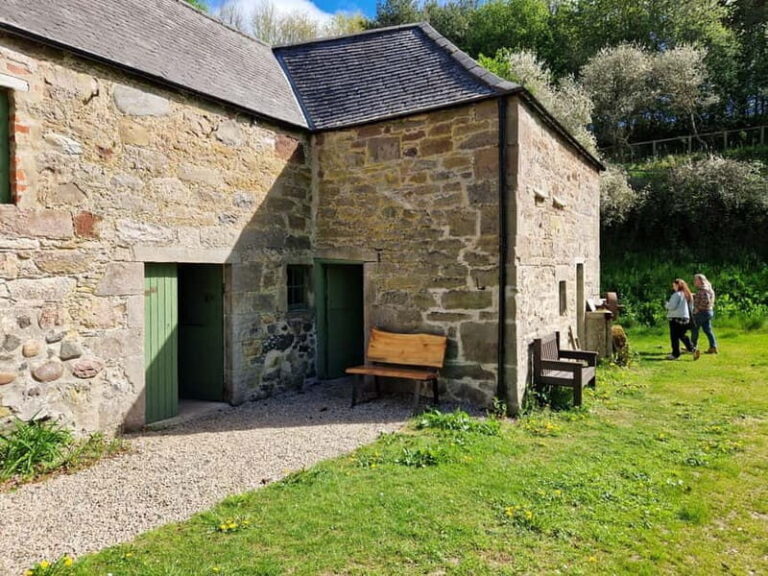 From Aberdeen: Guided Day Trip, Coast & Castle Visit - An In-Depth Look at the Tour Experience