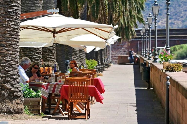 From Alghero: Market day in Bosa - FAQ