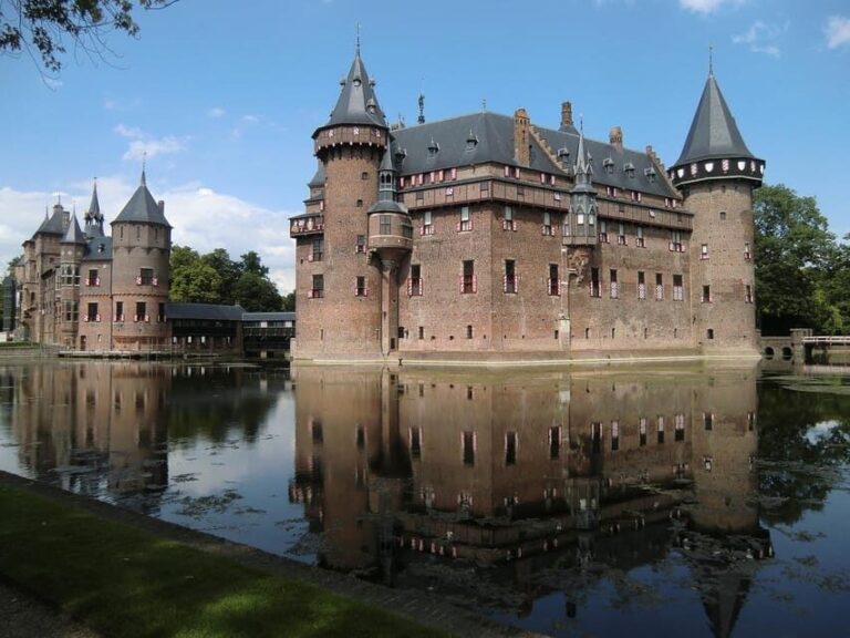 From Amsterdam: Muiderslot and De Haar Castle Tour - Value for Money & Practical Insights