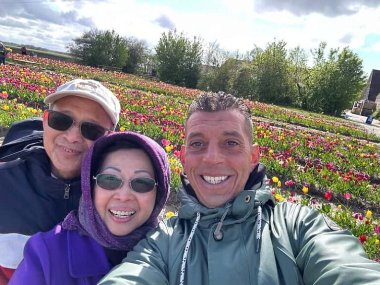 From Amsterdam to Giethoorn Day Trip - Exploring Giethoorn: The "Venice of the North"