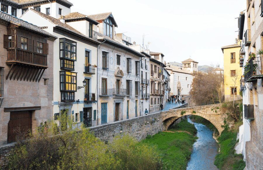 From Costa del Sol: Granada Day Trip Free Time 5h - The Itinerary: What to Expect