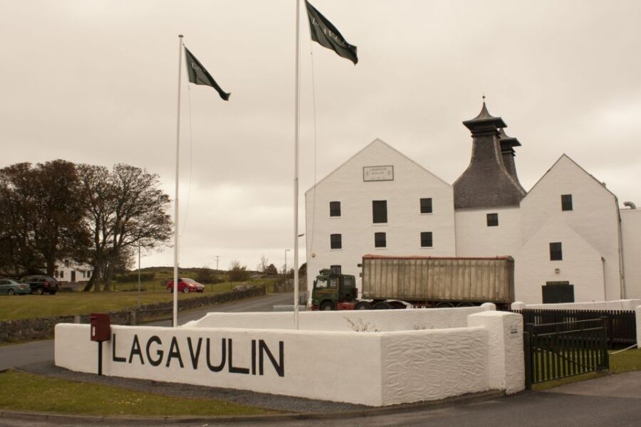 From Edinburgh: Islay and The Whisky Coast 4-Day Tour - Transportation & Accommodation