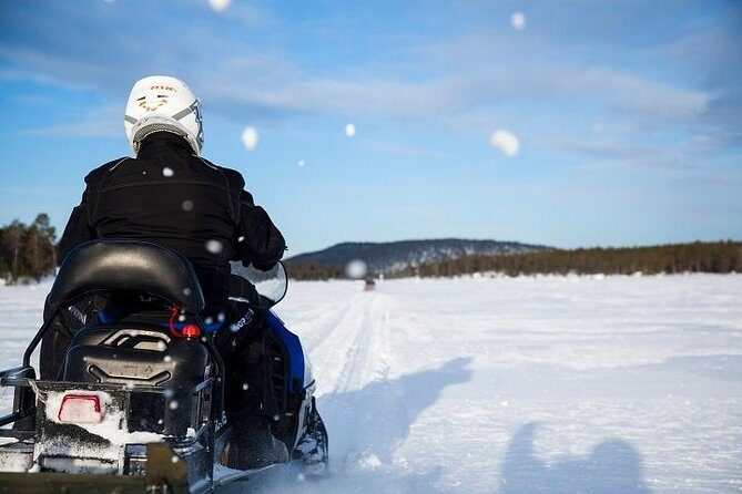 From Ivalo: Ice Fishing Safari to Lake Inari, reindeers & lunch - What Makes This Tour Stand Out