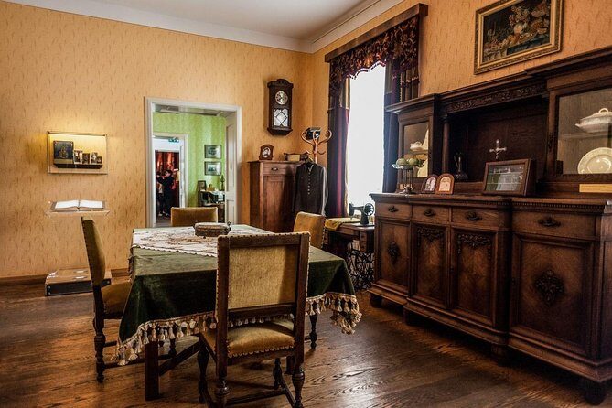 From Krakow: The Black Madonna of Czestochowa & John Paul II Family Home - Exploring the Itinerary in Detail