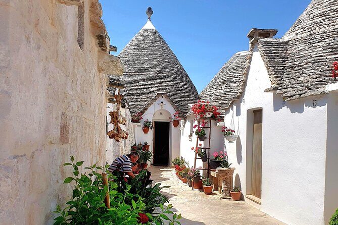 From Lecce: Alberobello, Locorotondo, Ostuni & Apulian brunch - The Guide and Overall Experience