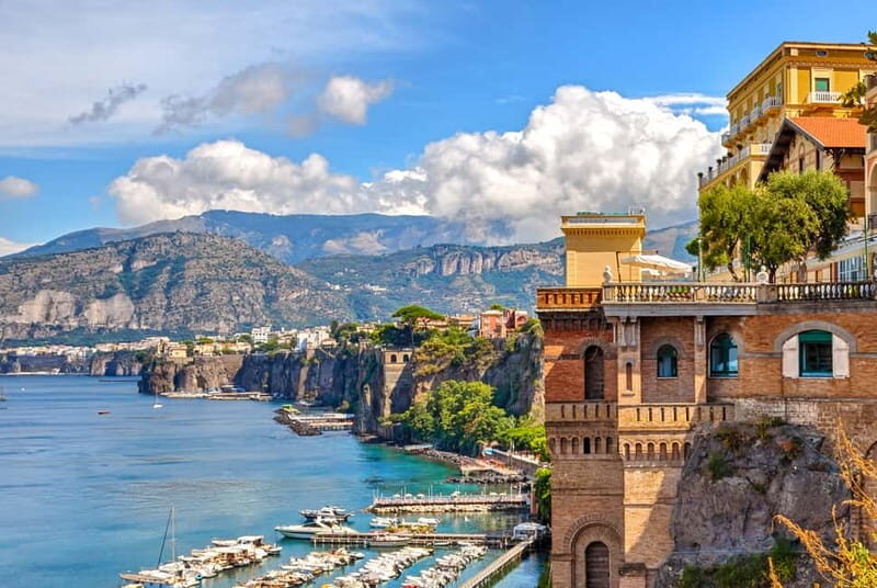 From Naples: Sorrento & Pompeii Tour with Limoncello Tasting - Transportation and Group Dynamics