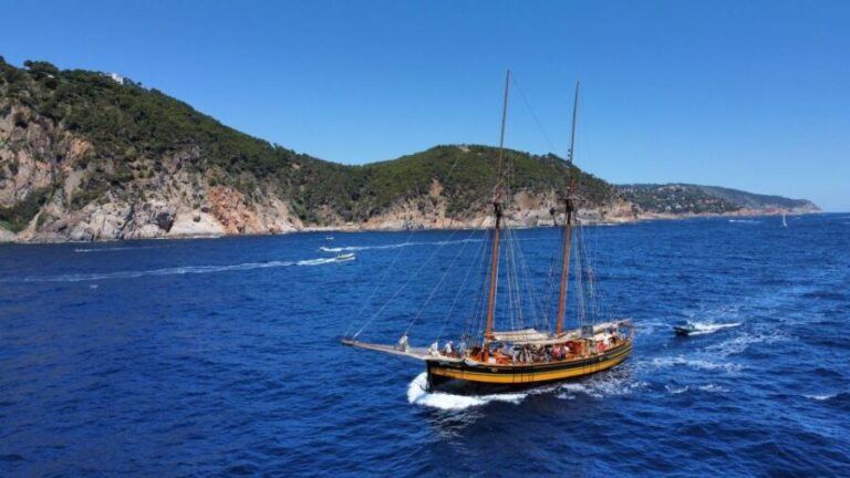 From Palamós: Southern Coast Sailing Tour - The Experience in Detail