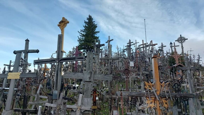 From Riga: Hill of Crosses and Jelgava Day Trip and back. - The Itinerary in Detail: What to Expect