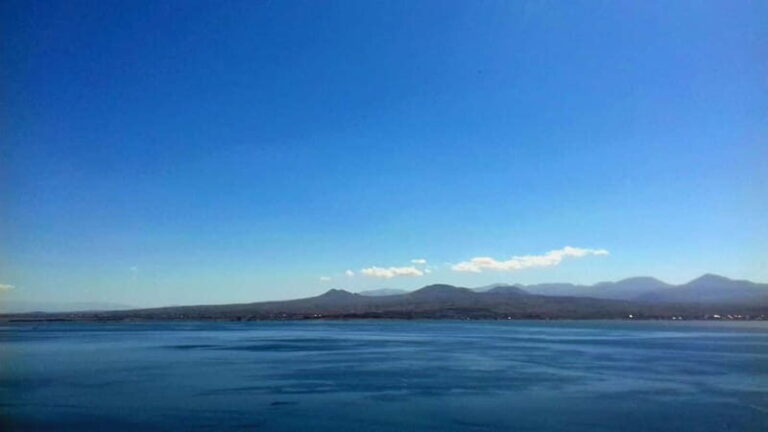 From Tbilisi: Armenia Day Trip with Yerevan and Lake Sevan - The Experience: What Travelers Can Expect